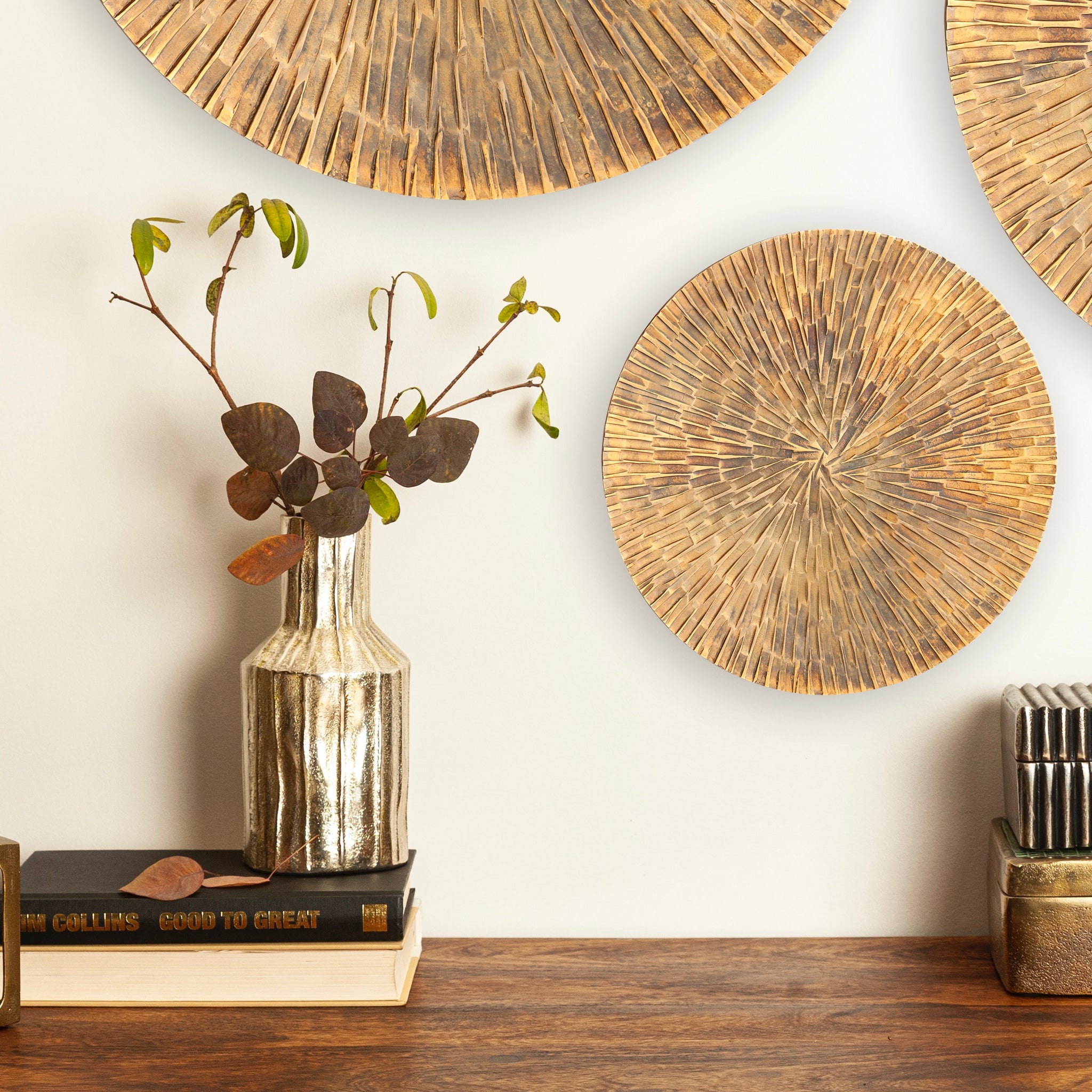 Cano Vase in Casted Metal in Silver Gold Finish – roohforspaces