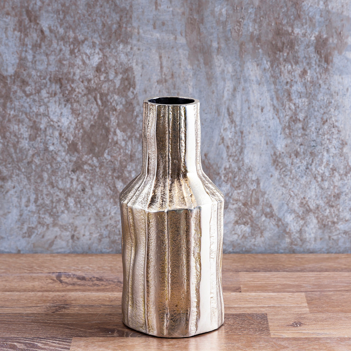 Cano Vase in Casted Metal in Silver Gold Finish