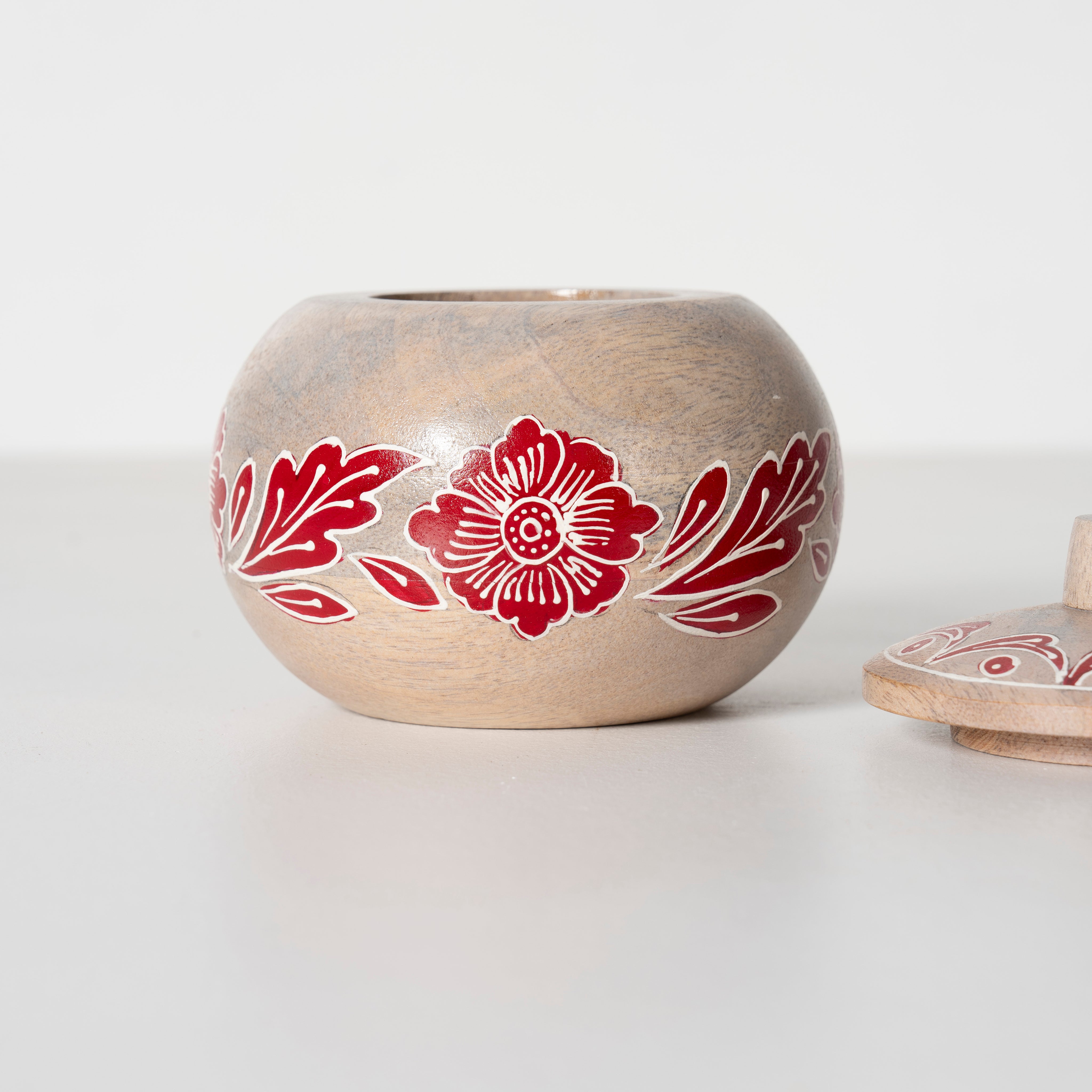 Rustic Ruby Handpainted Whitewashed Wooden Container with Lid – ROOH ...